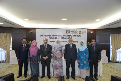 majlis_menandatangani_memorandum_perjanjian_kerjasama_ssm_dan_uitm ...